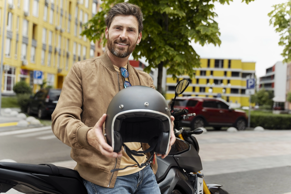 How to Choose the Right Motorcycle Helmet | LA Century Law